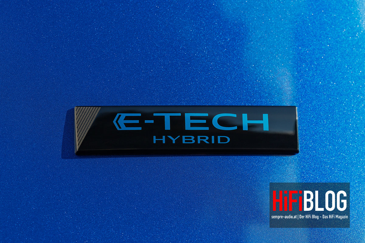 Harman Kardon Premium Sound System in the Renault Austral E-TECH Full ...