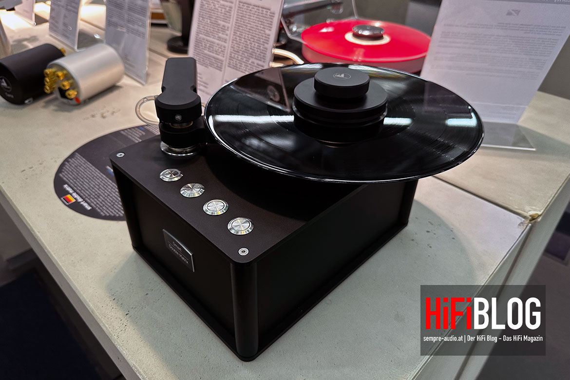 Clearaudio Smart Double Matrix - Big in performance, compact in ...