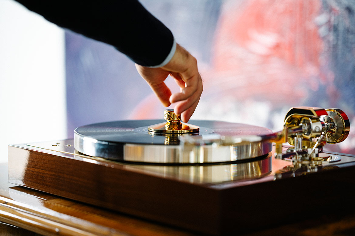 Pro-Ject The Classic Reference Turntable – A true reference drive ...