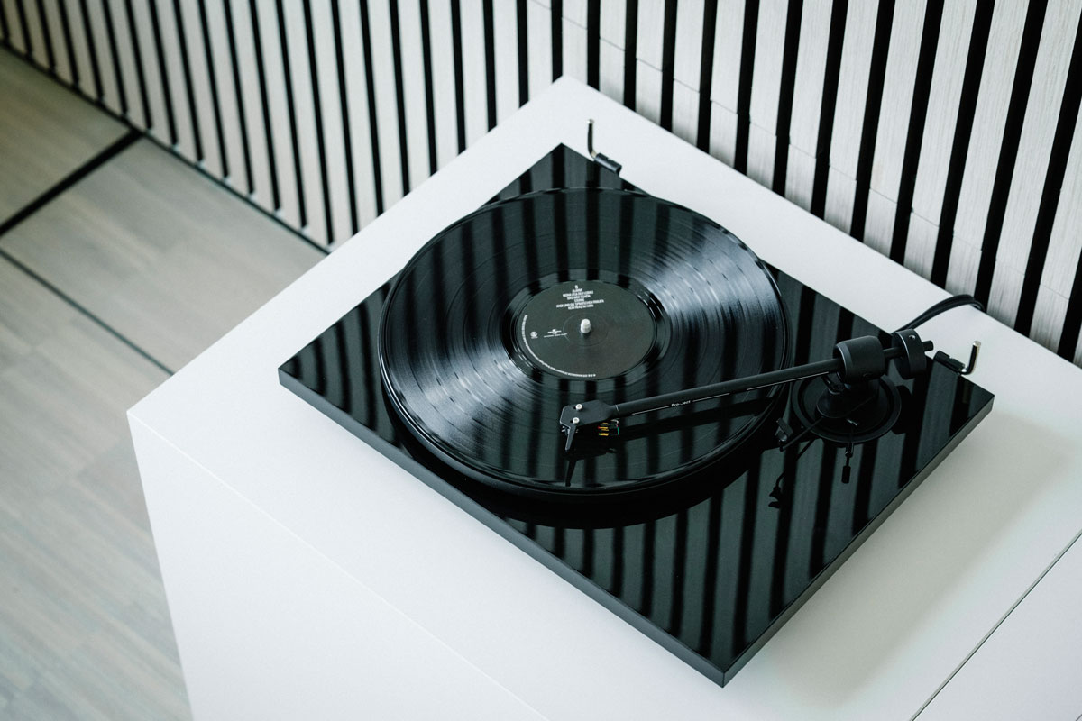 Pro-Ject E1.2 Turntable - A statement for the beginner | HiFi BLOG
